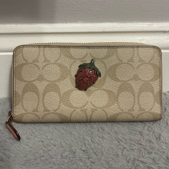 Coach | Bags | Coach Womens Accordion Zip Wallet Signature Canvas ...